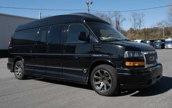 9-Passenger Van - Heartland Trailways